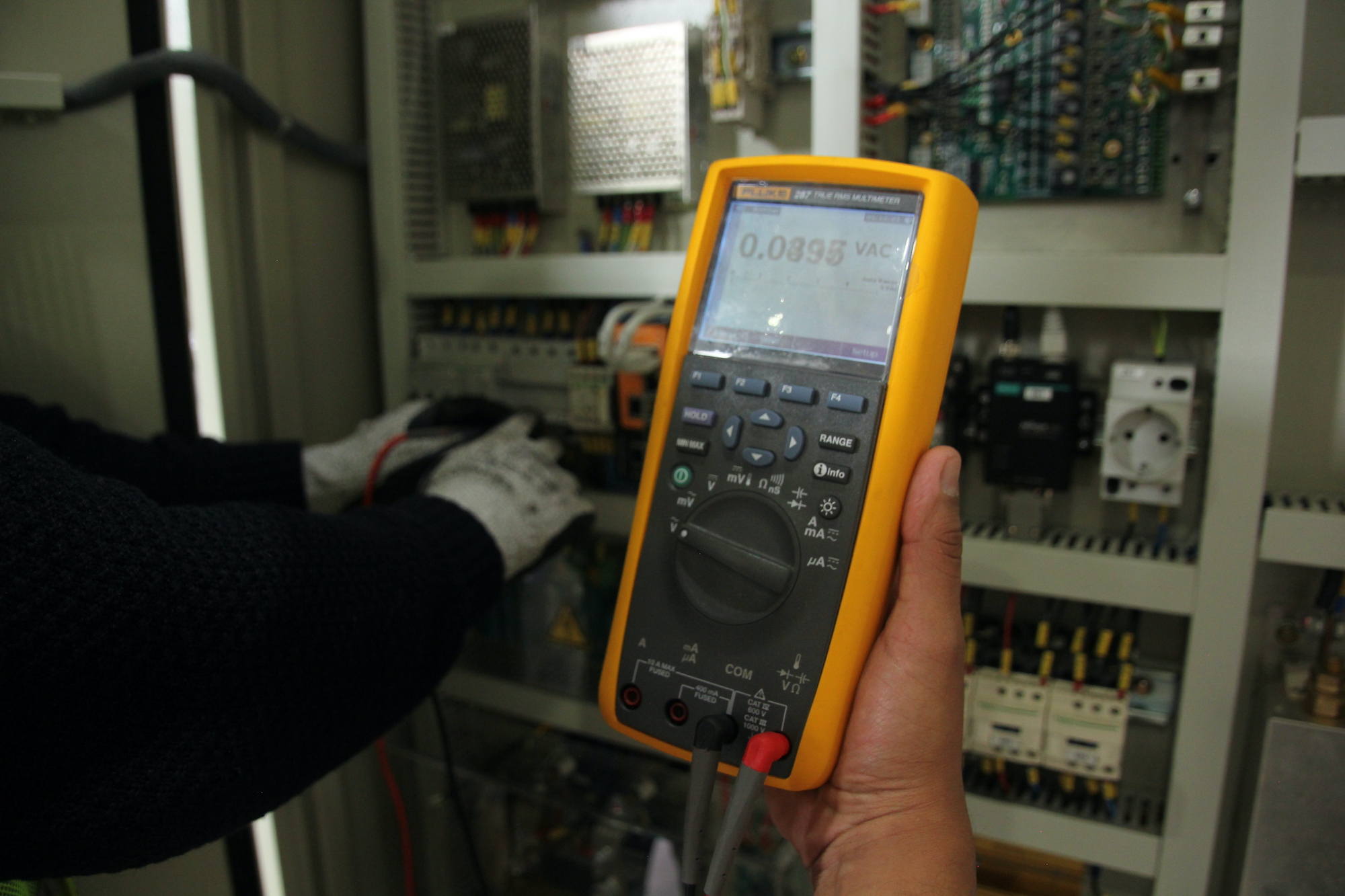 Electricidad – UCUENCA